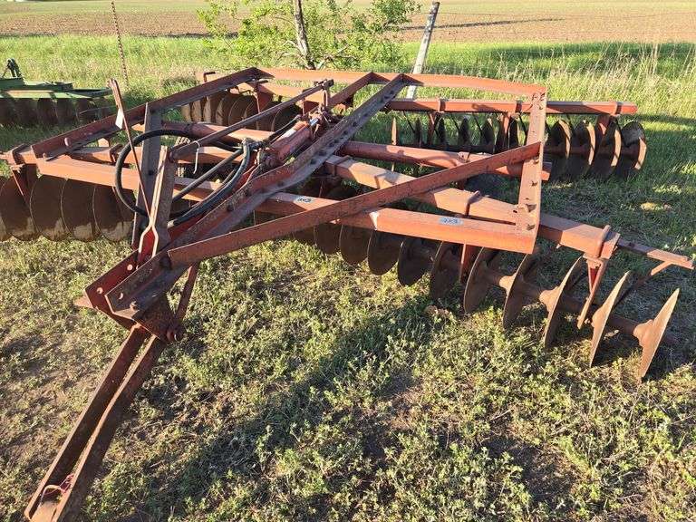 INTERNATIONAL 12FT TANDEM DISK W HYDRAULIC CYLINDER - Ziemer Hilbrands ...