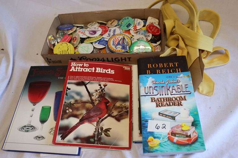 ASSORTED BUTTONS & BOOKS - Ziemer Hilbrands Auctions