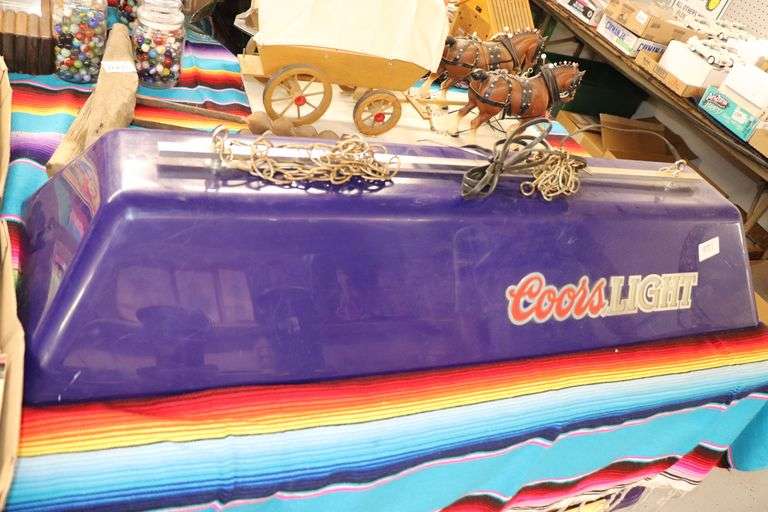 COORS LIGHT POOL TABLE LIGHT - Ziemer Hilbrands Auctions