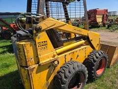 CASE 1737 SKID LOADER UNI LONDER 2800 HRS, 4 CYL, GAS ENGINE & MATERIAL ...