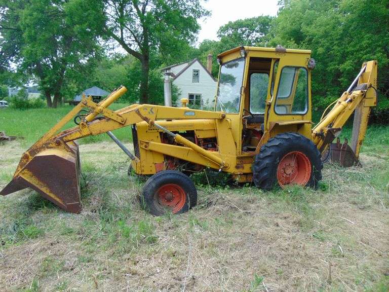 CASE 580 BACKHOE ENGINE LOOSE - Ziemer Hilbrands Auctions