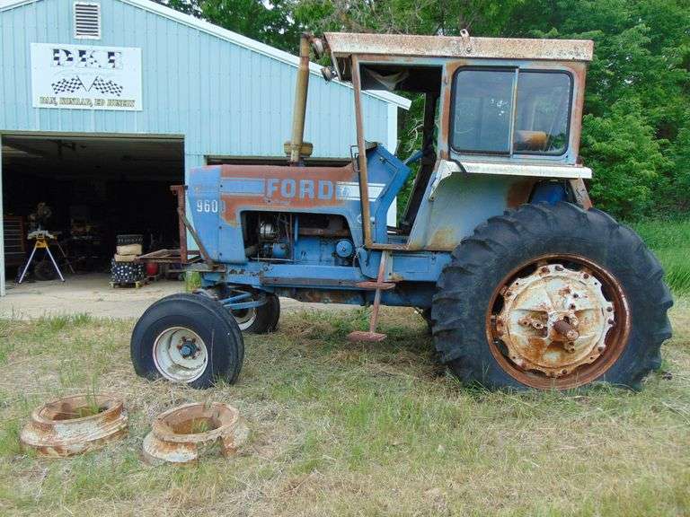 FORD 9600 DIESEL TRACTOR 18.4-38 TIRES AND DUALS ENGINE STUCK - Ziemer ...