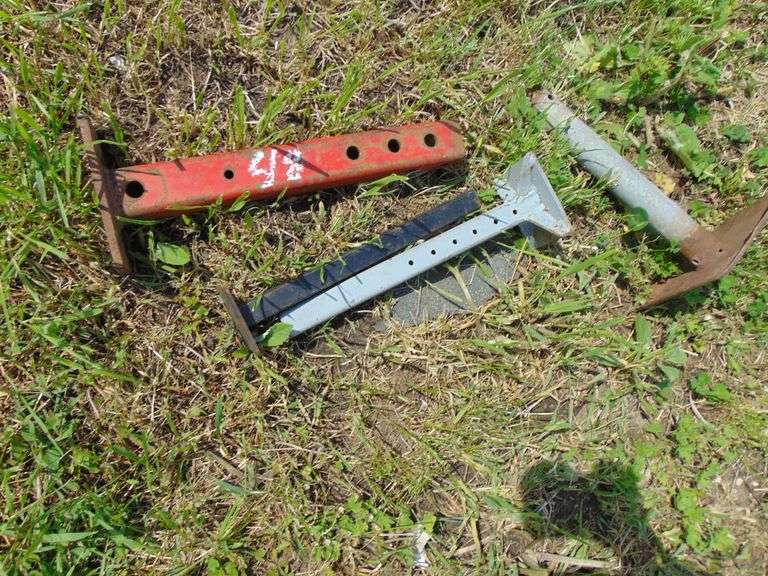 I BEAMS 5', RR SPIKE PRY BAR, TENT BARS - Ziemer Hilbrands Auctions