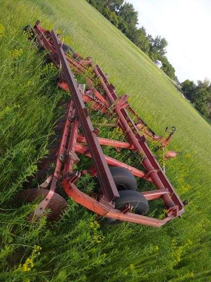 14' DISC, NO HYD CYL, LOCATION LABOLT SD, RYAN 605-467-1599 - Ziemer ...
