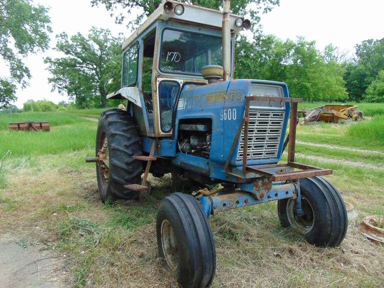 FORD 9600 DIESEL TRACTOR 18.4-38 TIRES AND DUALS ENGINE STUCK - Ziemer ...
