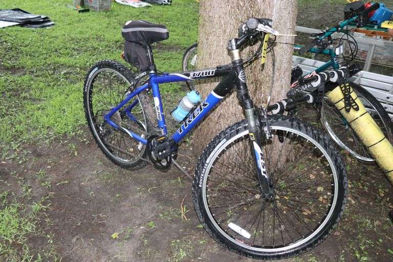 TREK 3700 RST BIKE - Ziemer Hilbrands Auctions