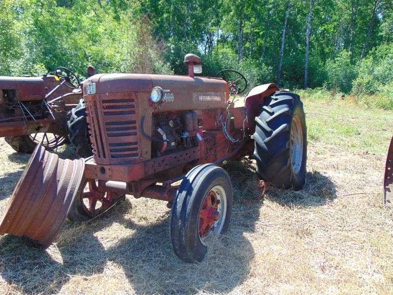 IH W400 DIESEL WF BARE BACK GOOD TIN MISSING 1 REAR TIRE #2505 - Ziemer ...