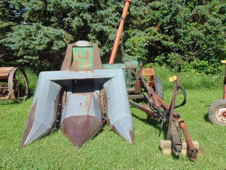 NEW IDEA 324 2 ROW WIDE, CORN CHOPPER, GOOD TIRES - Ziemer Hilbrands ...