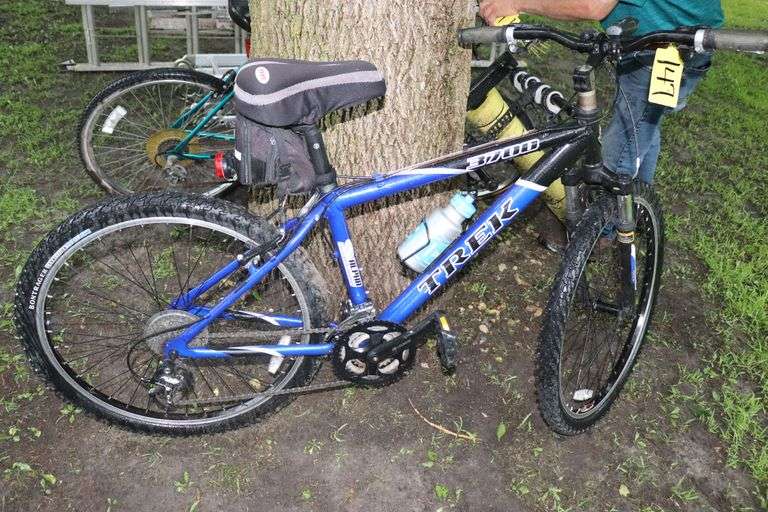 TREK 3700 RST BIKE - Ziemer Hilbrands Auctions