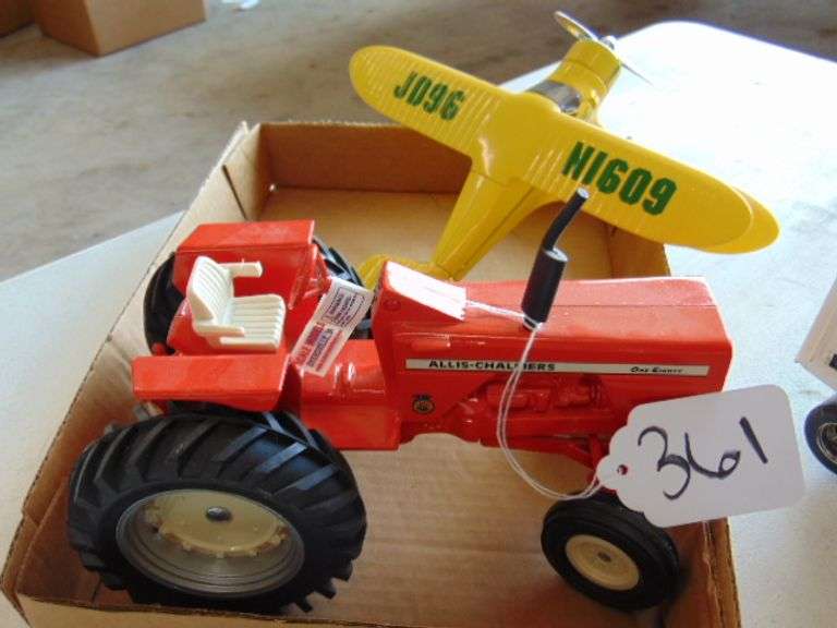 JD PLANE, AC TRACTOR - Ziemer Hilbrands Auctions
