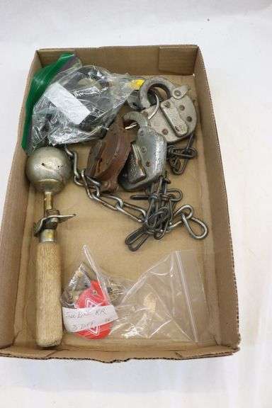 VINTAGE PAD LOCKS, KEYS, ICE CREAM SCOOP - Ziemer Hilbrands Auctions