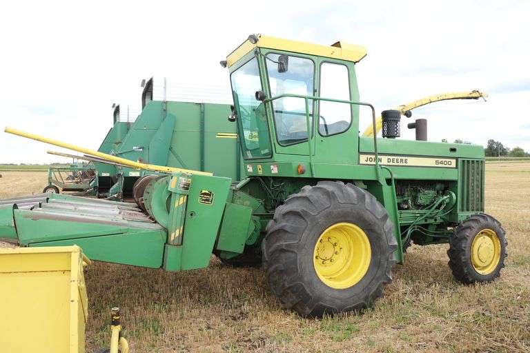 JOHN DEERE 5400 4 ROW CHOPPER, TACK READS 3952 HRS - Ziemer Hilbrands ...