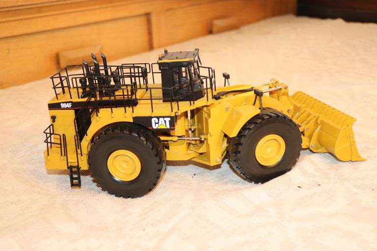 CATERPILLAR 994F LOADER - Ziemer Hilbrands Auctions